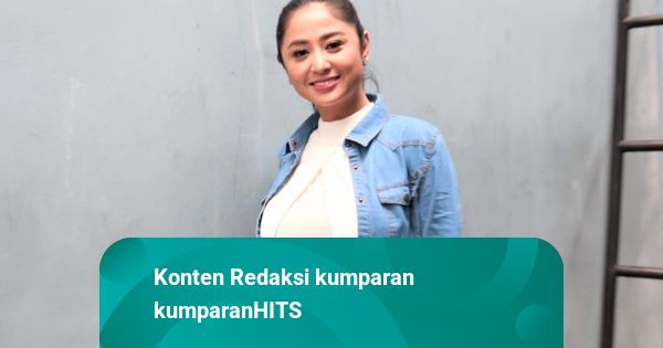 Dewi Perssik Sempat Temui Ibu-ibu Terduga Pelaku Fitnah Terhadapnya ... Dewi Perssik Sempat Temui Ibu-ibu Terduga Pelaku Fitnah Terhadapnya ...